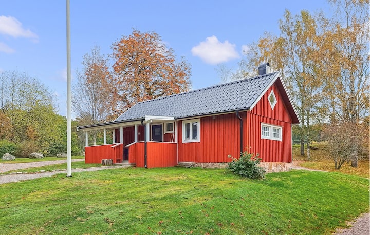 2 Bedroom Nice Home In öRkeljunga - Örkelljunga