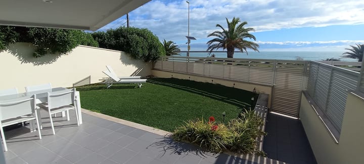 Apartamento Frente Al Mar Con Piscina · Vinaròs - Vinaròs