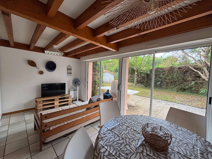 Maison Mitoyenne Proche Lac Avec Jardin - Sanguinet