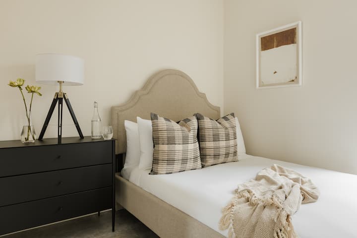 The Artesian - Contemporary Studio - Speer - Denver