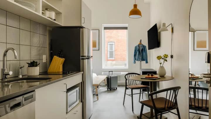 The Artesian - Denver Getaway Studio - Denver, CO