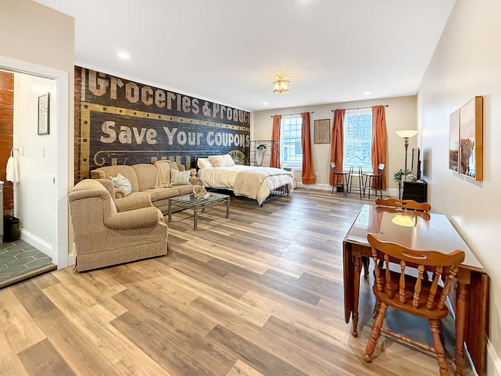 Historic Harmar Studio | Walk To Dining & Shops - Marietta, OH