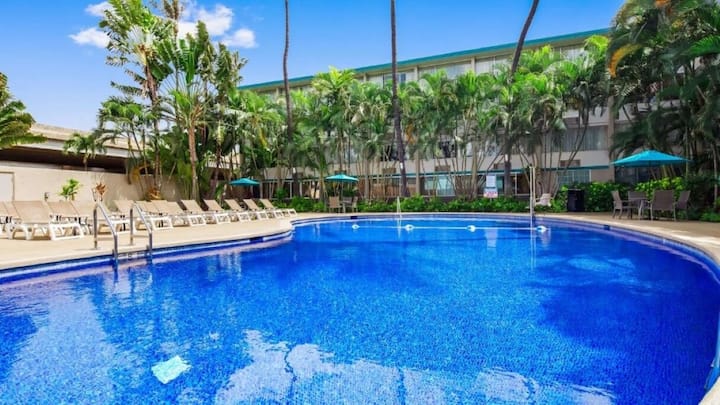 Airport Honolulu Hotel | 2 Double | Pets Welcome - O‘ahu, HI