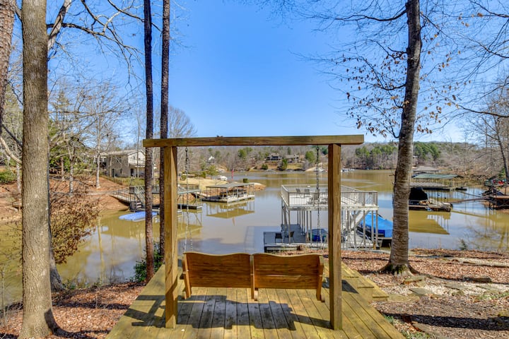 On-site Lake Keowee Fun! Wooded Basecamp W/ Dock - Seneca, SC