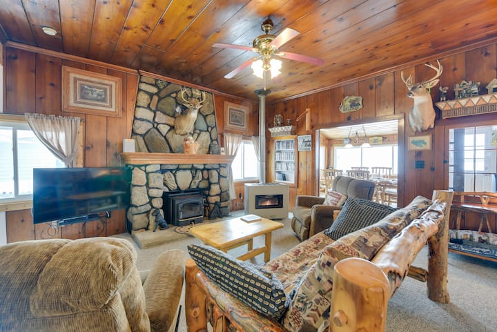 Private Dock & Views! Family Home On Paradise Lake - All Seasons Resort, Carp Lake