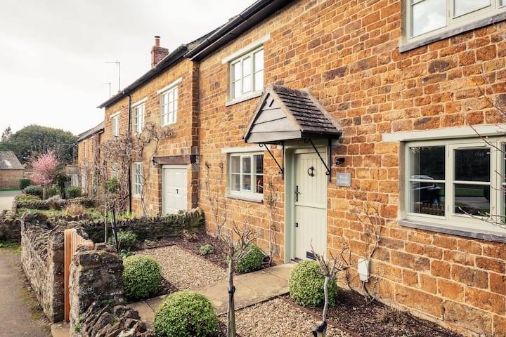 Wynn Cottage (2) - Banbury