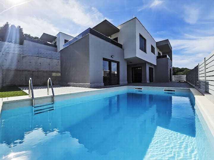 Aloa Ii By Interhome - Supetar