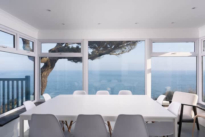 Spacious Home, Panoramic Sea Views & Large Garden - Gorran Haven