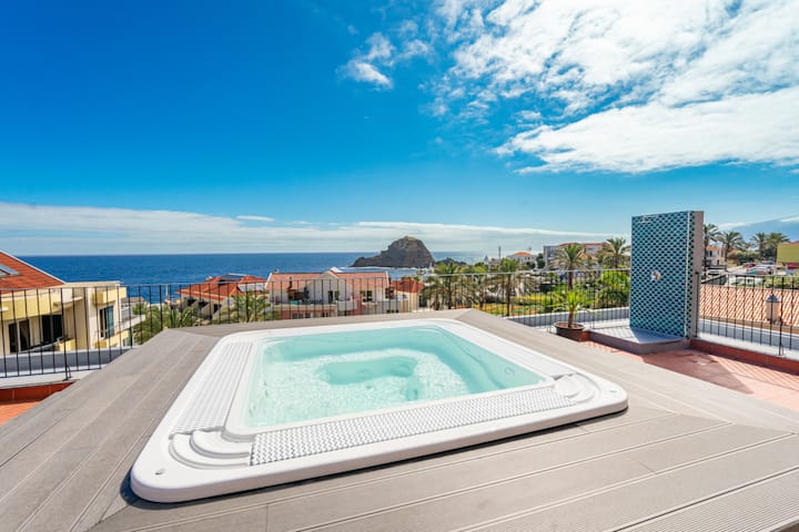 3 Charming Studios W/ Balcony + Jacuzzi Access - Madeira