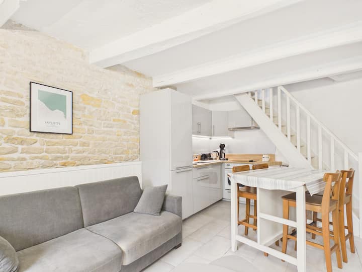 500 M De La Plage, Studio Pour 4 En Plein Centre - Île de Ré