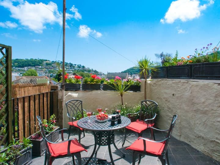 The Cottage, 13 Clarence Hill - Dartmouth
