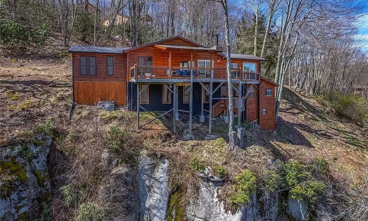 Cr326  Ski Cliff Beech Epic Views & Waterfalls - Beech Mountain, NC