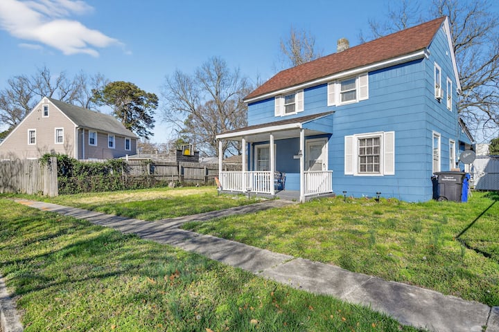 New! Cozy Cradock Charm Your Portsmouth Home Base - Portsmouth, VA