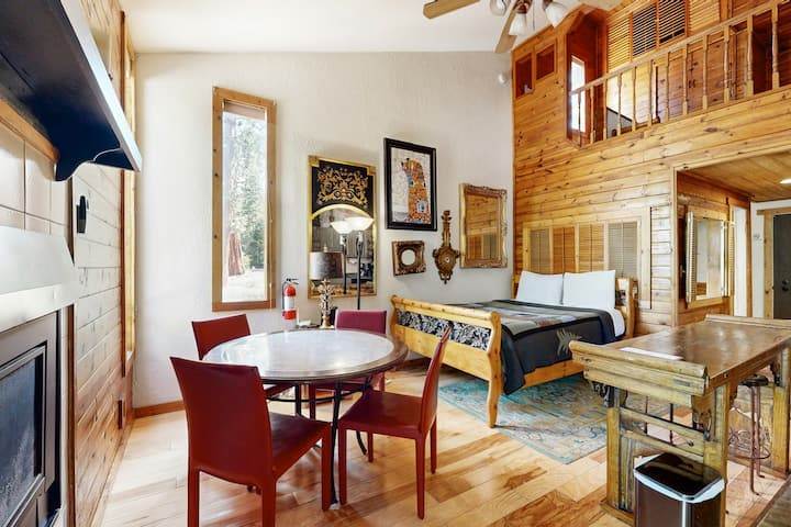 Family Friendly | 2nd-floor | Balcony | Pool - North Lake Tahoe, CA