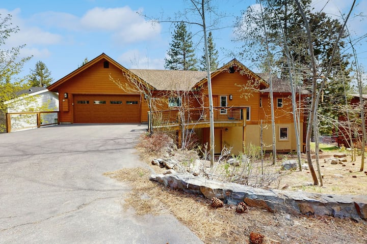 4br Lakeview | Chef's Kitchen - Tahoe City, CA