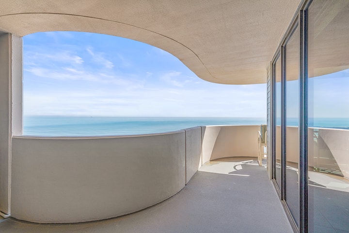 Oceanfront With Gorgeous Views | Horizons 1502 - Daytona Beach, FL