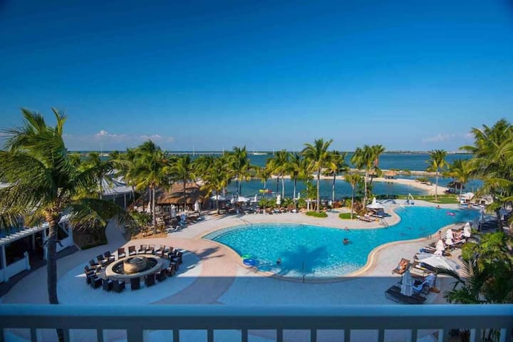 Duck Key Island | Pools. Waterfront Views + Spa - Duck Key, FL