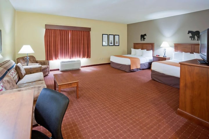 Wyndham Fargo | 2 Queen Studio | Campus Trip - Fargo, ND