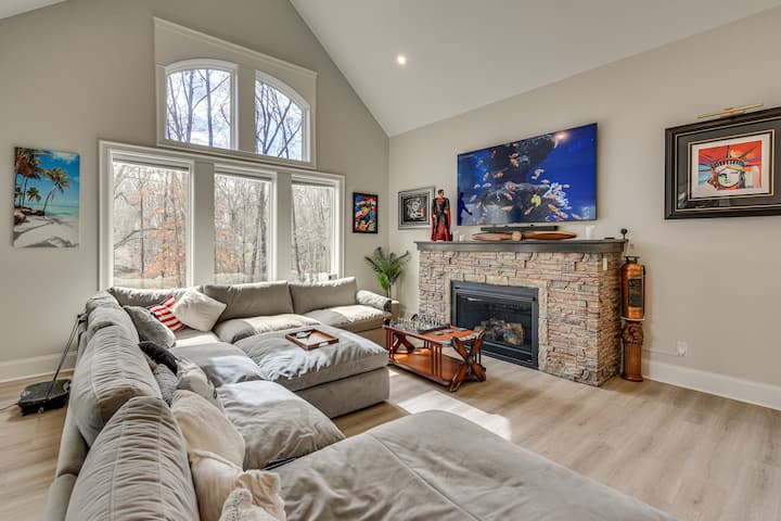 Sprawling Group Getaway W/ Dock On Lake Wylie! - Lake Wylie, SC