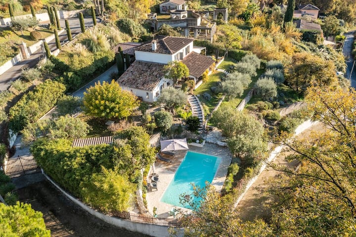 Beatrice, Villa De Charme Avec Piscine Et Vue Sur - Saint-Paul-de-Vence