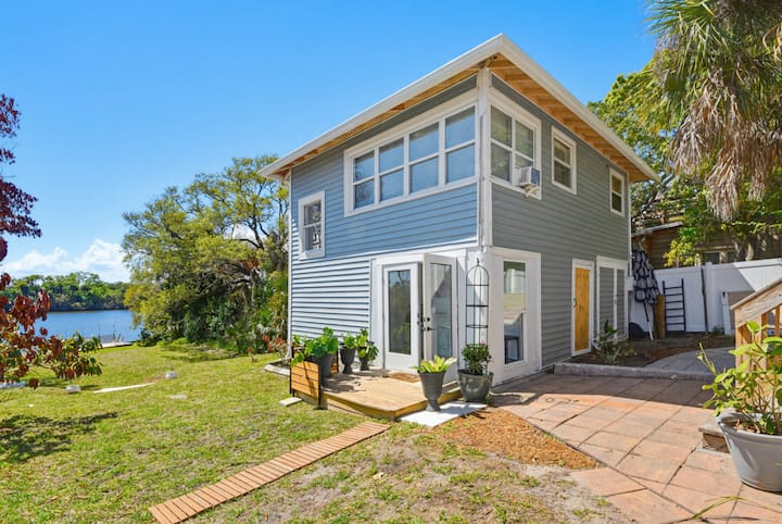 Riverside Garden Apartment W Deck & Views - Melbourne Beach, FL