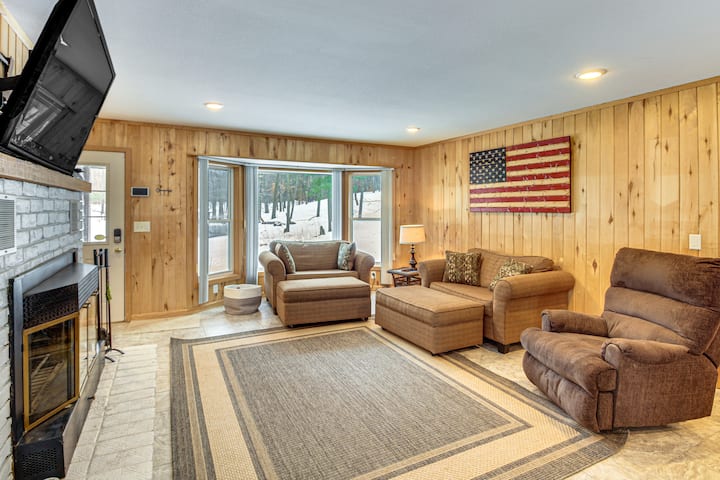 Waterfront Leech Lake Cabin W/ Boat Dock + Lift - Leech Lake, MN