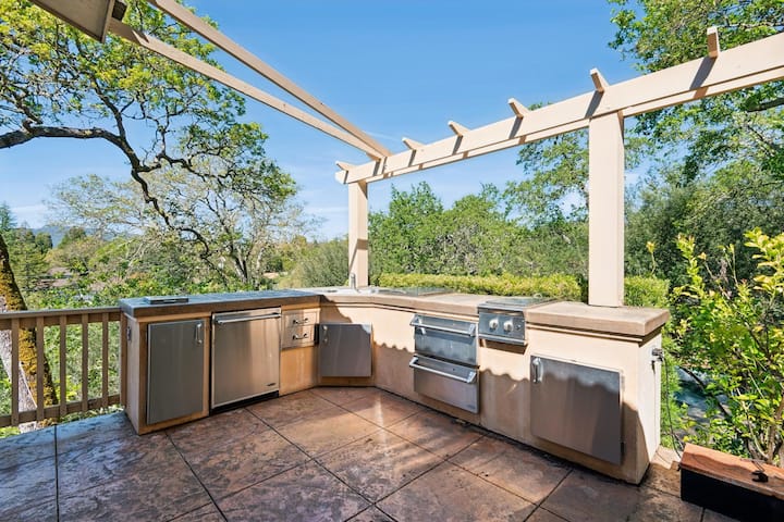 Sonoma Escape | Pool, Hot Tub, Outdoor Kitchen - Glen Ellen, CA