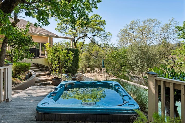 Sonoma Escape | Pool, Hot Tub, Outdoor Kitchen - Sonoma, CA