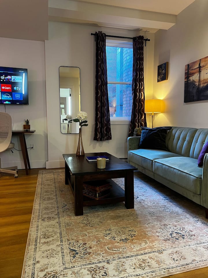 Captain's Quarters, Downtown, Ac - Halifax