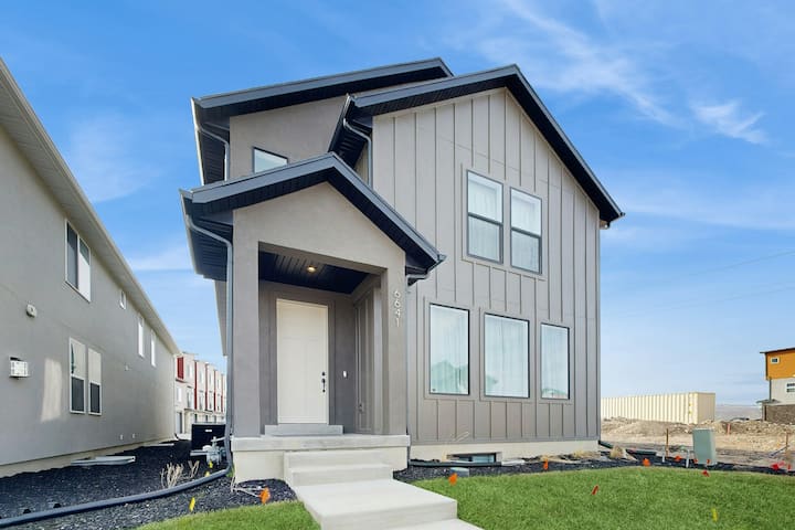 6br Home With Luxury Finishes, En-suites & Hot Tub - Park City