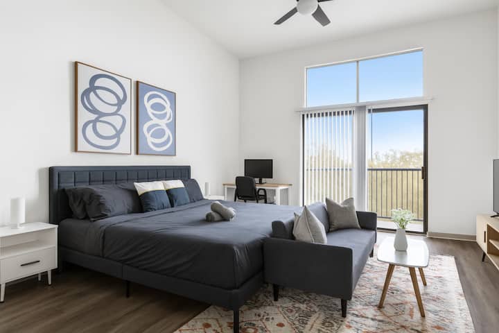 Lofted King Studio | Downtown Vibes 52 - Birmingham, AL