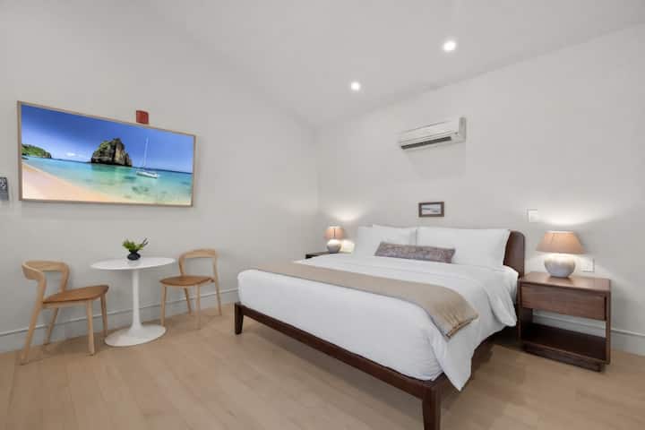 Bella Notte By The Beach Studio 8 - Santa Cruz, CA