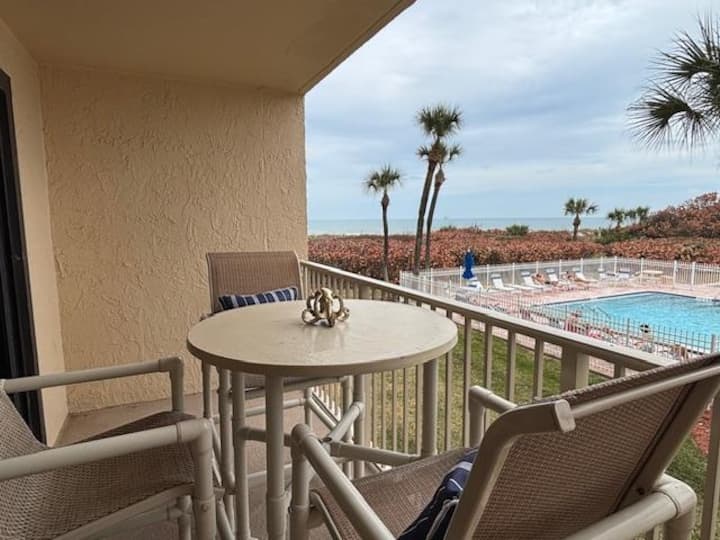 Sit Back And Relax While Enjoying Florida Weather! - Cape Canaveral, FL