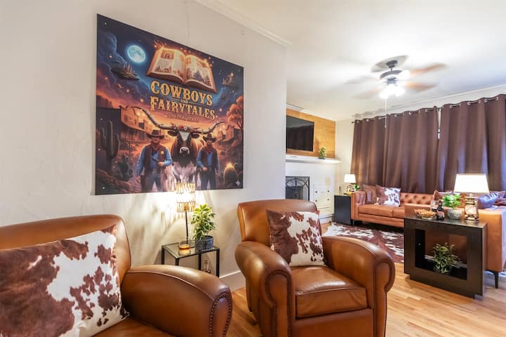 Cowboys And Fairytales — 3 Bed | 2-bath | Games! - Abilene, TX