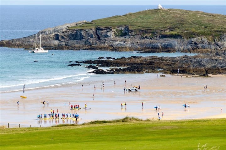 17 Oceangate - Fistral Beach