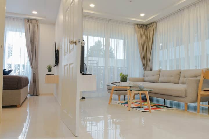 200m From The Beach 1br Condo | Spacious Balcony - Koh Samui