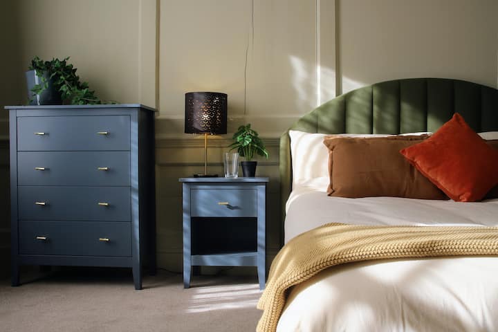 Room 6 - Sixcheapstreet - Newbury