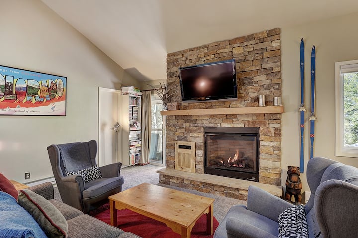 Modern Mountain Condo/pool And Hot Tub Access - Keystone, CO