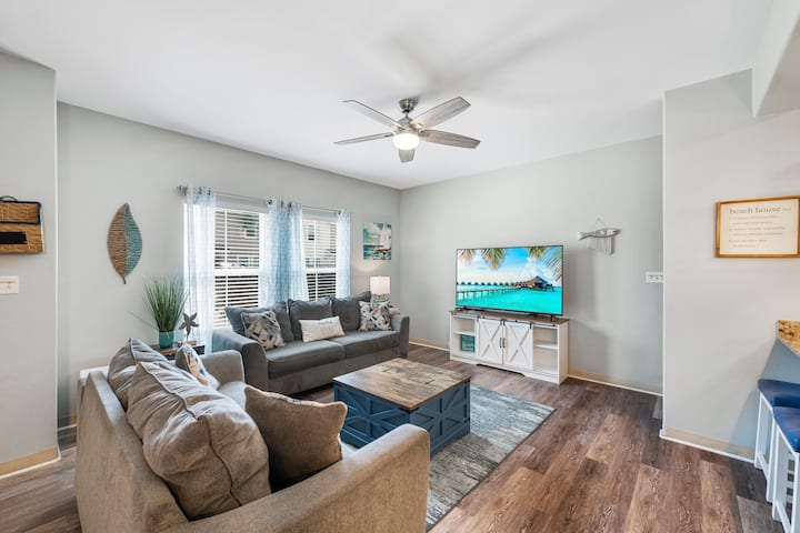 Pet-friendly Townhome | Heated Pool & Near Beach - North Padre Island, TX