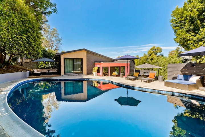 Hollywood Hills Retreat • Lake Hollywood Loop Walk - 洛杉磯, CA