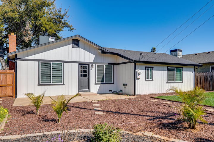 Pet-friendly Rental, Fenced Yard In Rancho Cordova - Rancho Cordova, CA