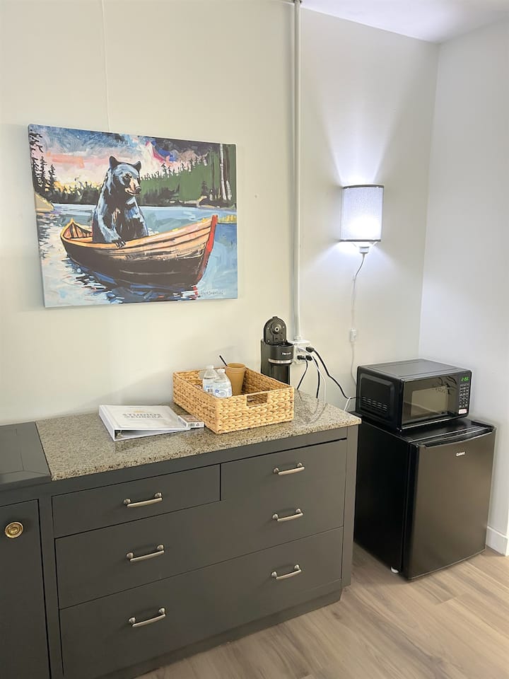 Eureka Studio · Jetted Tub · Walk To Downtown - Eureka Springs, AR