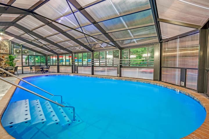 Wyndham Gatlinburg | 2br River | Riverside Retreat - Gatlinburg, TN