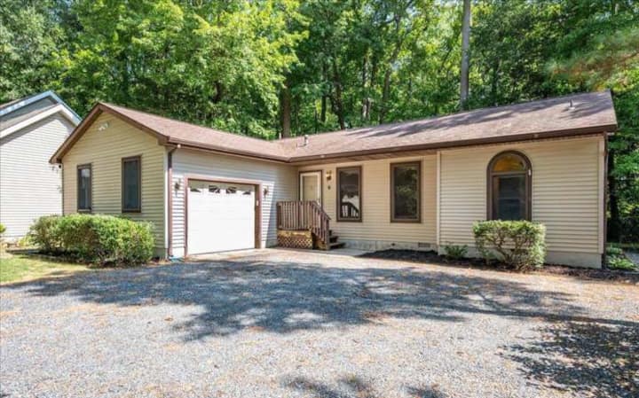 Charming Ocean Pines Retreat With Porch! - Ocean Pines, MD