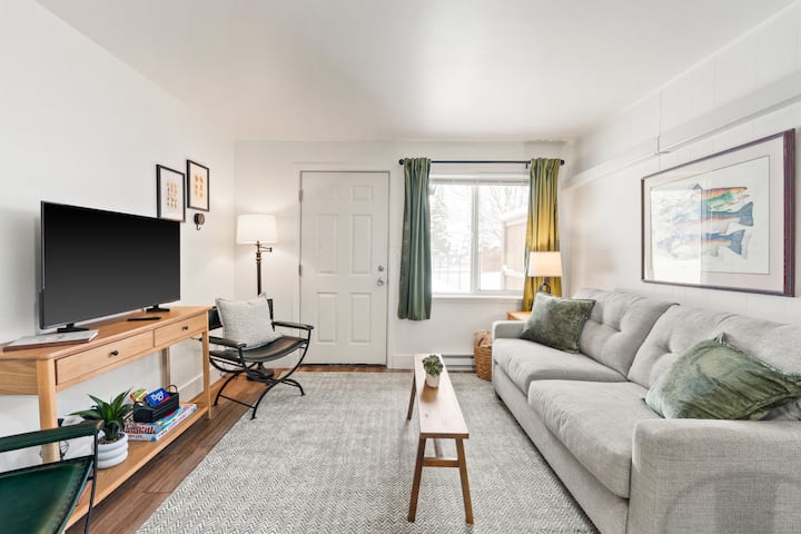 Family-friendly Apt Near Glacier W/ Pickleball - Columbia Falls, MT