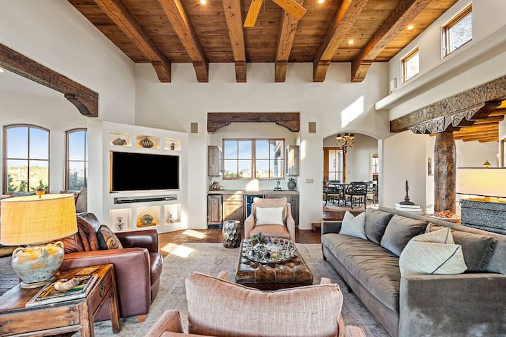 Santa Fe Hacienda Style Estate - Santa Fe, NM