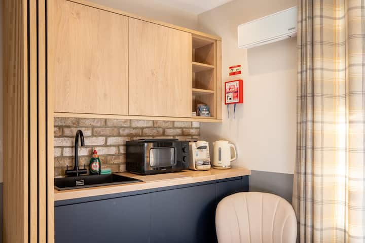 Appartement-vue Sur Rue-salle De Bain Privée-de Lu - York