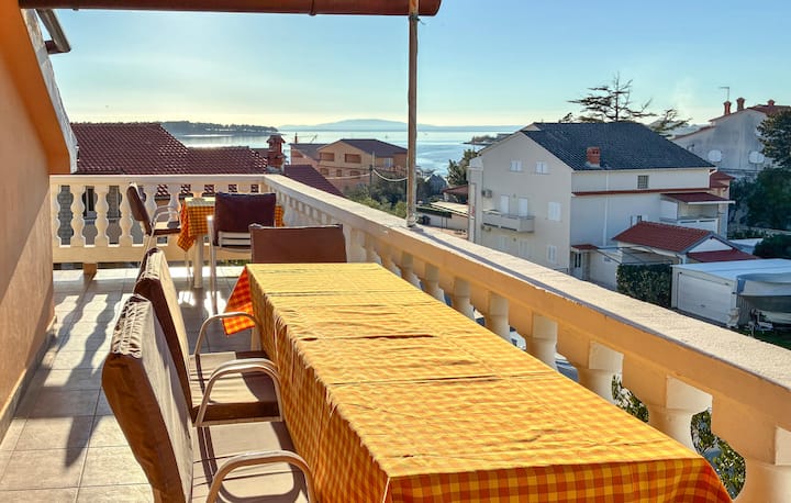 2 Bedroom Lovely Apartment In Rab - Rab Island