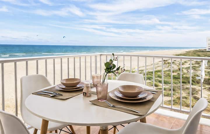 Amazing Apartment In Valencia With Swimming Pool - El Perellonet