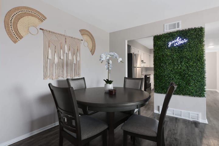 Sleeps 4, 2 Br W/ Kings, Mins From Kc Stadium - Kansas City, KS